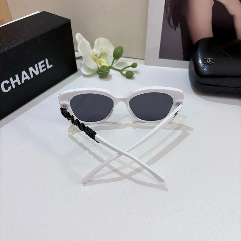Low-cost Chanel Sunglasses