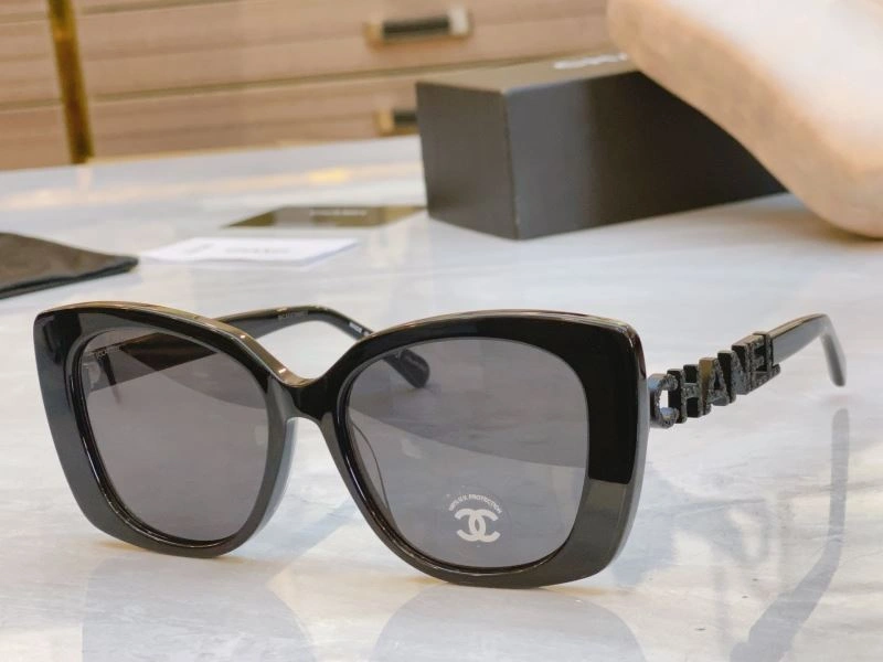 Accurate model Chanel Sunglasses