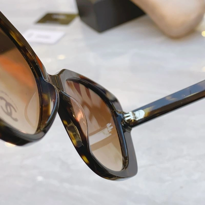 Accurate model Chanel Sunglasses