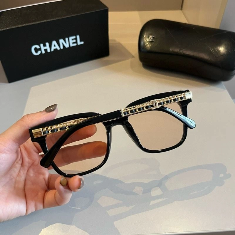 Low-cost Chanel Sunglasses