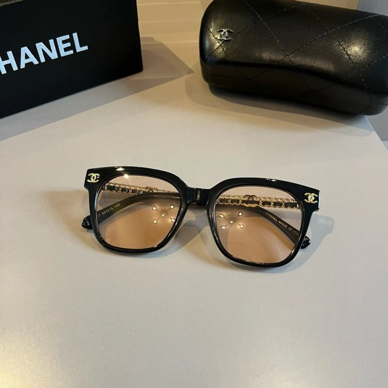 Low-cost Chanel Sunglasses