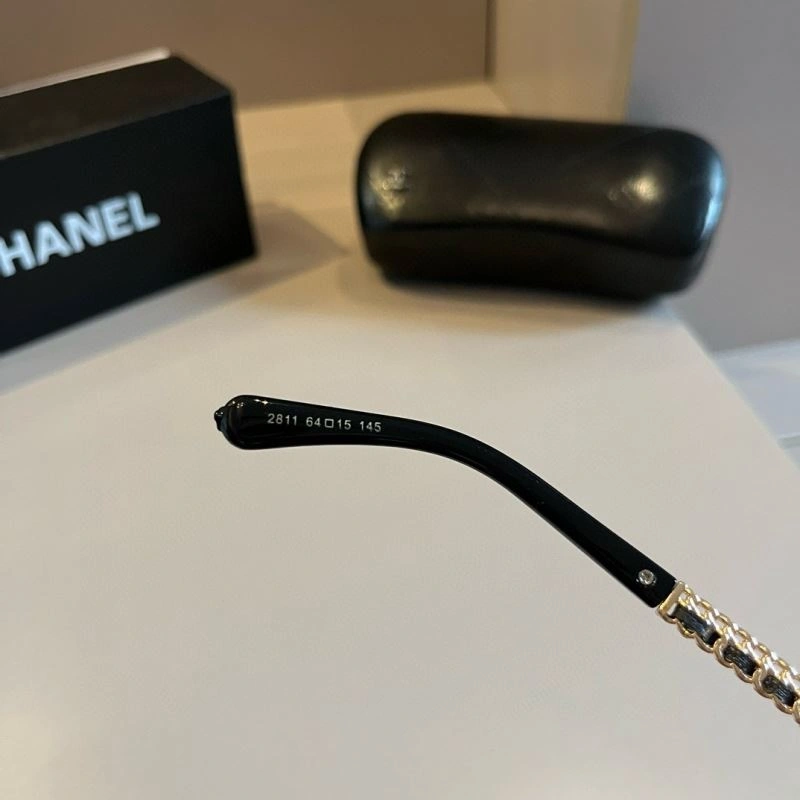 Low-cost Chanel Sunglasses