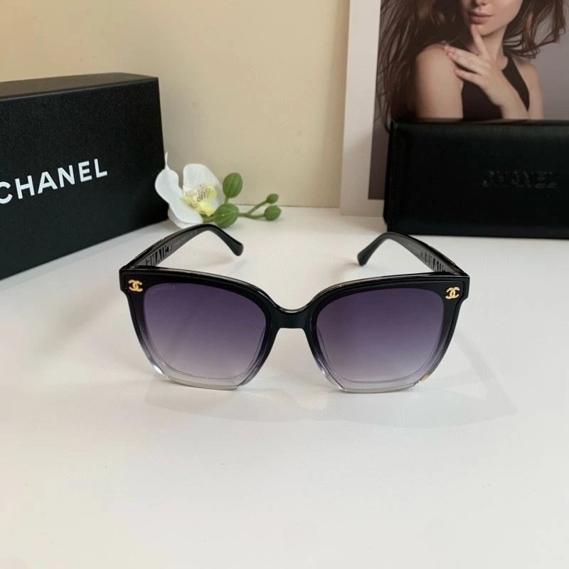 Top match Chanel Sunglasses