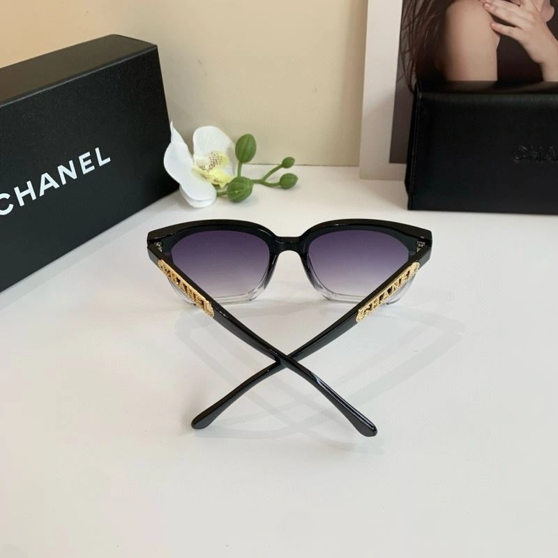 Top match Chanel Sunglasses