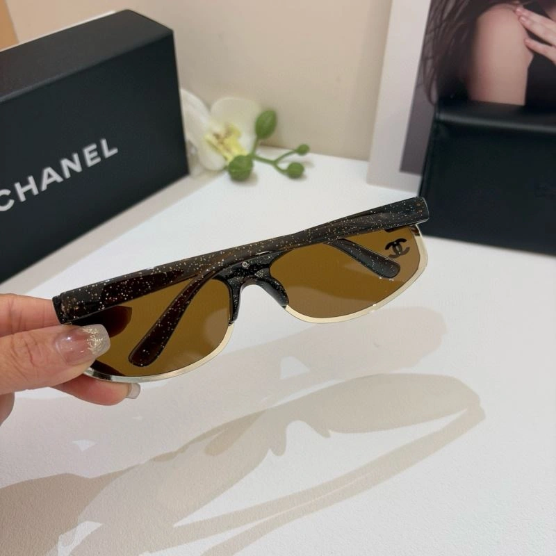 Accurate model Chanel Sunglasses
