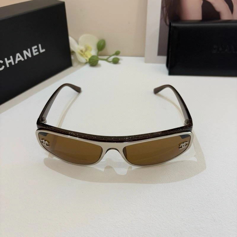 Accurate model Chanel Sunglasses