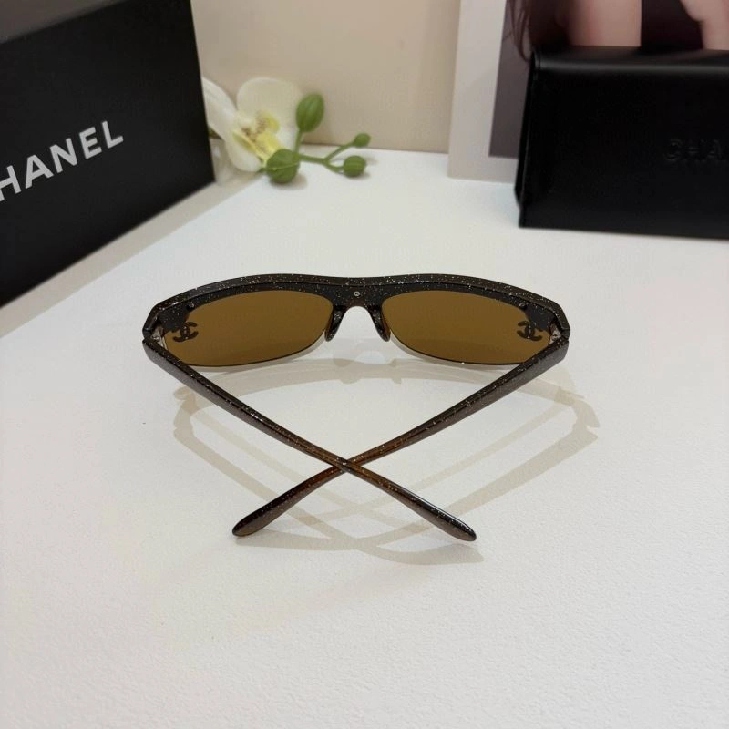 Accurate model Chanel Sunglasses