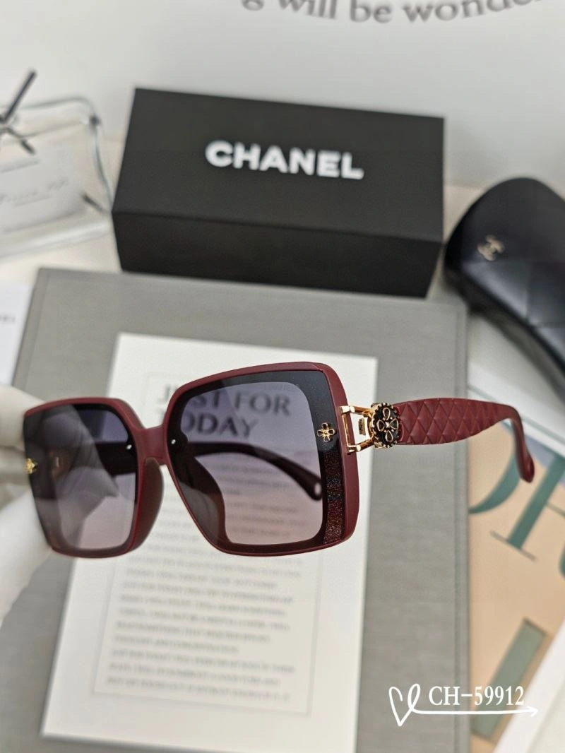 Top mirror Chanel Sunglasses