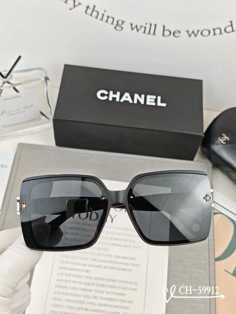 Top mirror Chanel Sunglasses