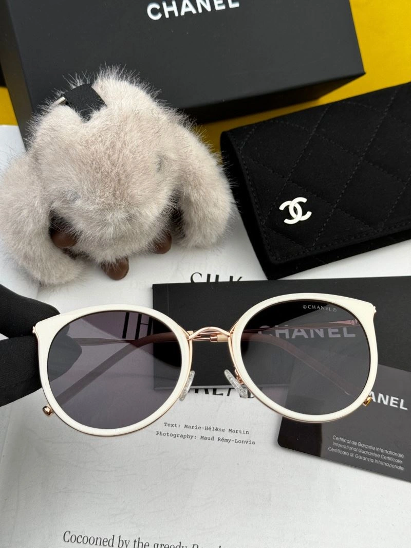 Exact replica Chanel Sunglasses