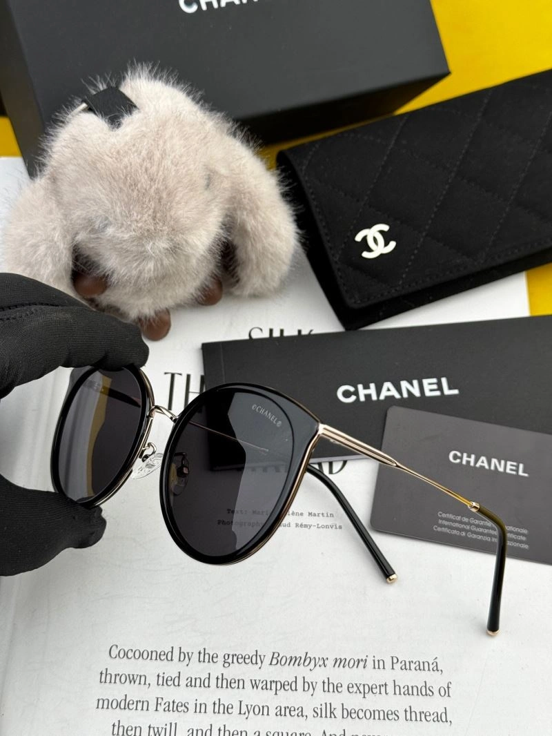 Exact replica Chanel Sunglasses