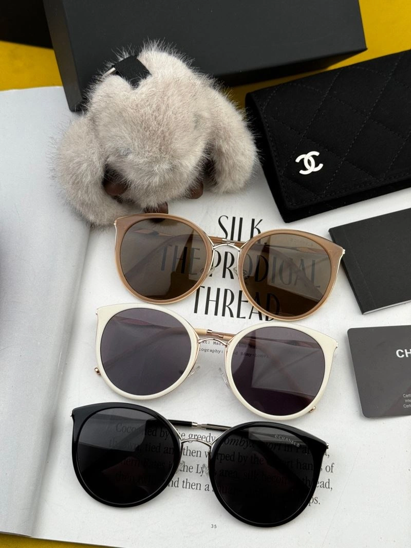 Exact replica Chanel Sunglasses