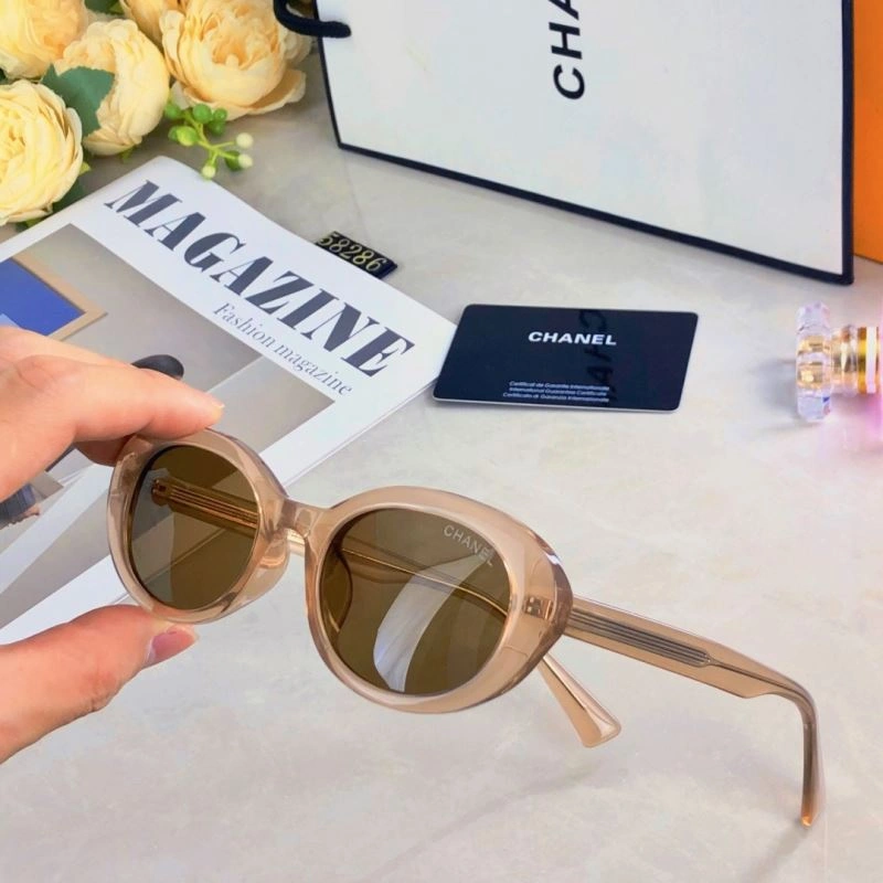 Top mirror Chanel Sunglasses