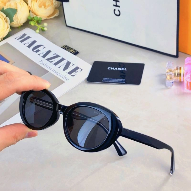 Top mirror Chanel Sunglasses