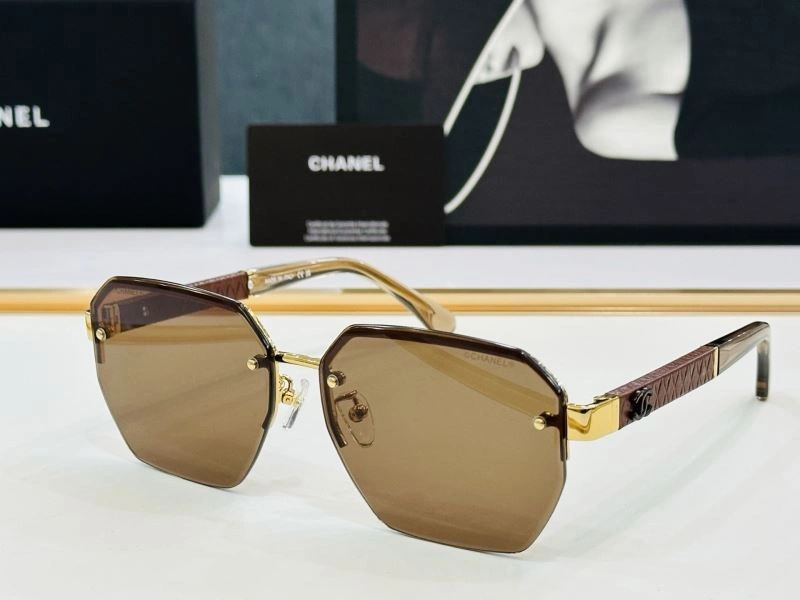 Top match Chanel Sunglasses