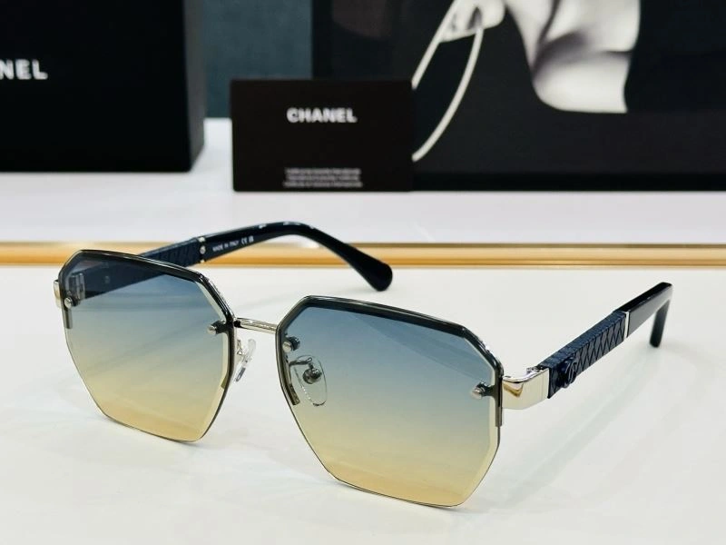 Top match Chanel Sunglasses