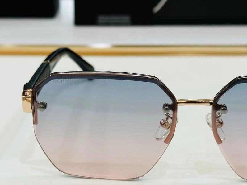 Top match Chanel Sunglasses