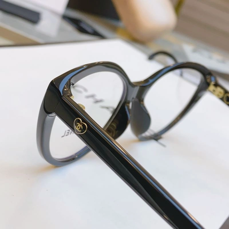 Cut-rate Chanel Sunglasses