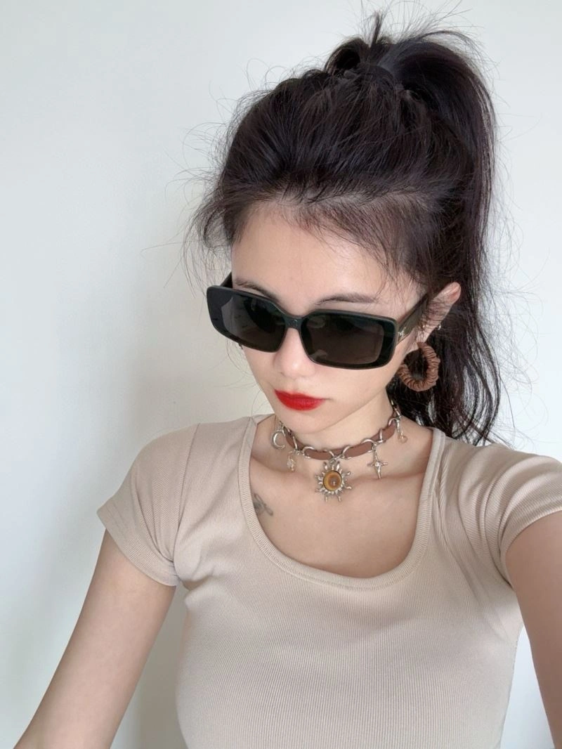 Accurate model Chanel Sunglasses