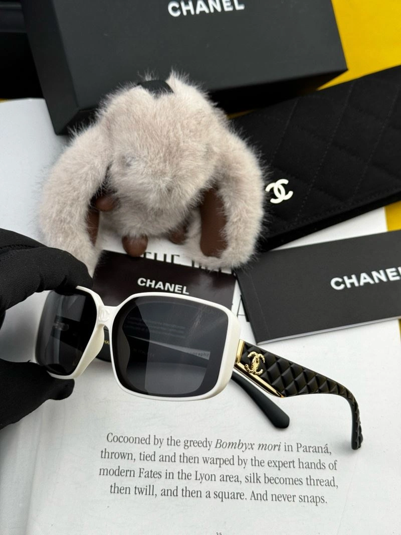 Accurate model Chanel Sunglasses