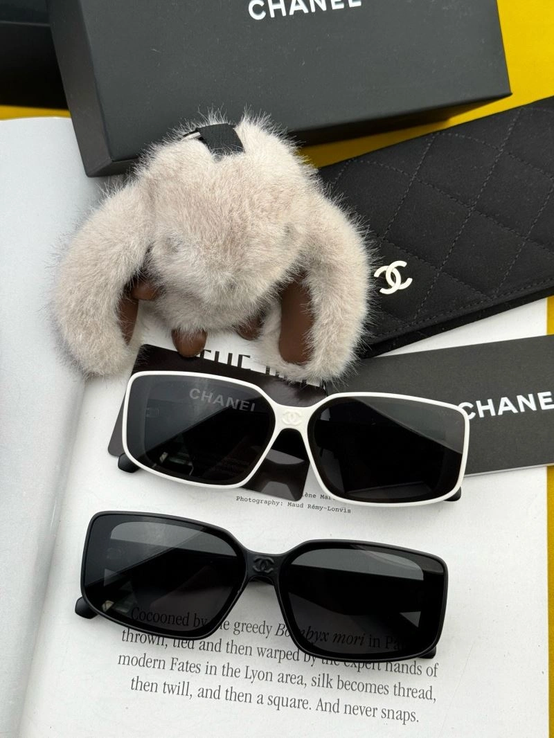 Accurate model Chanel Sunglasses