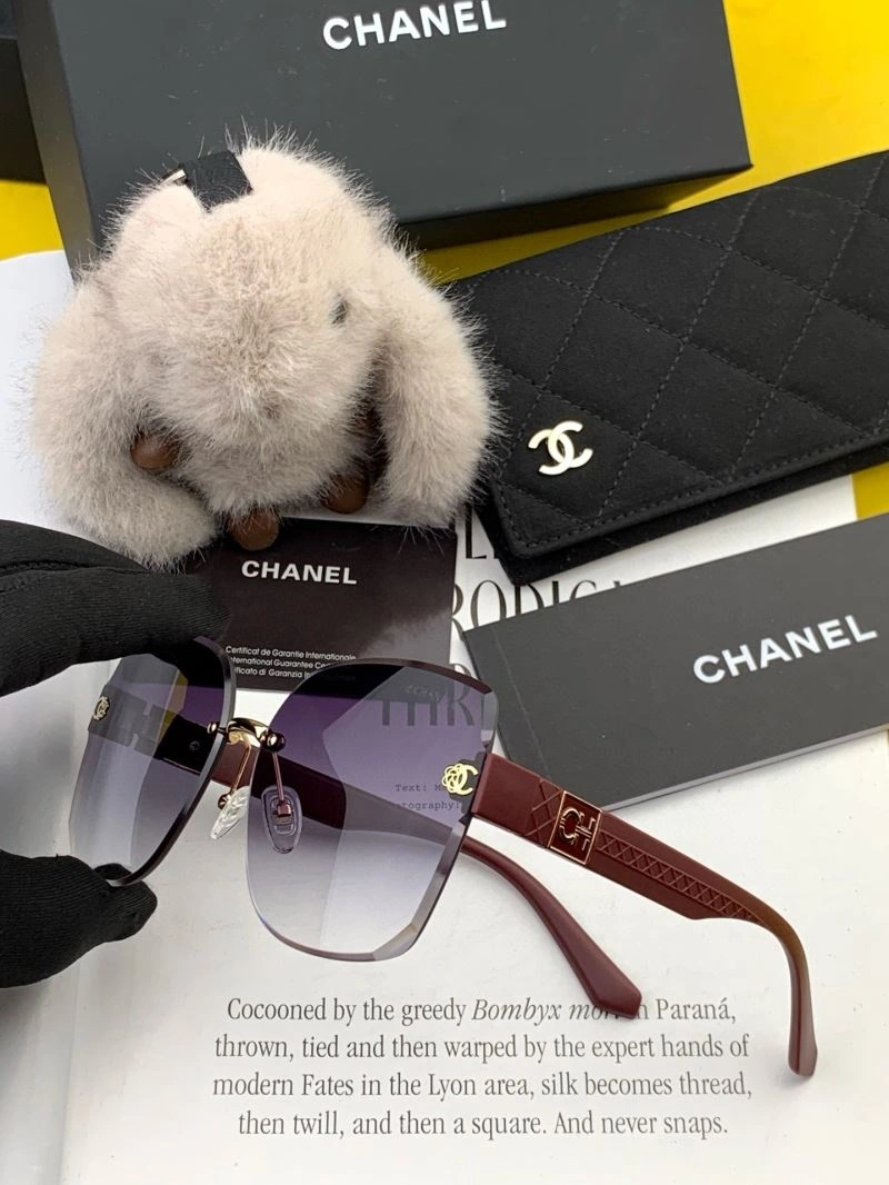 Accurate model Chanel Sunglasses