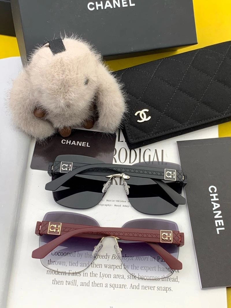 Accurate model Chanel Sunglasses
