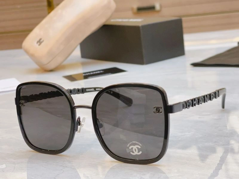 Top match Chanel Sunglasses