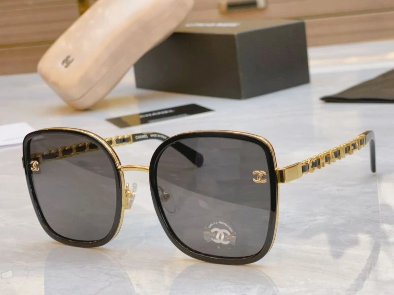 Top match Chanel Sunglasses