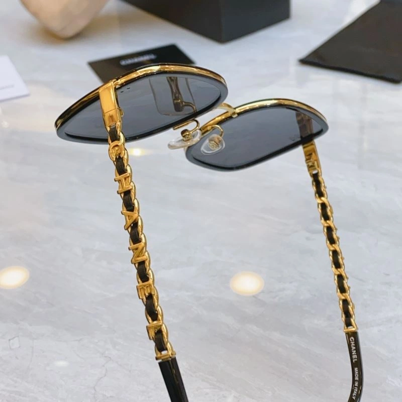 Top match Chanel Sunglasses