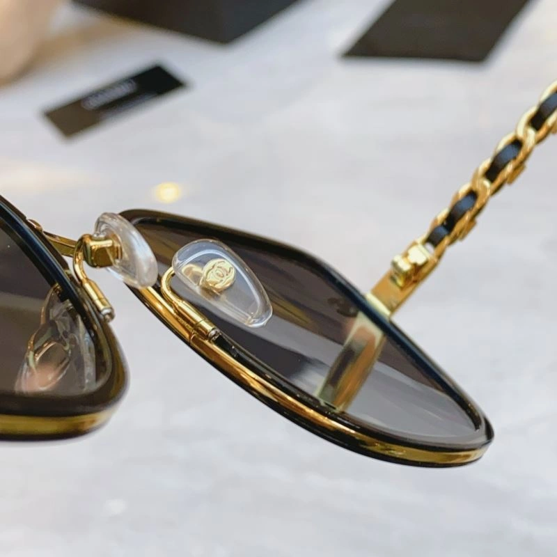 Top match Chanel Sunglasses