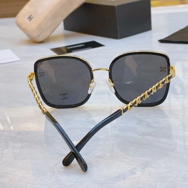 Top match Chanel Sunglasses