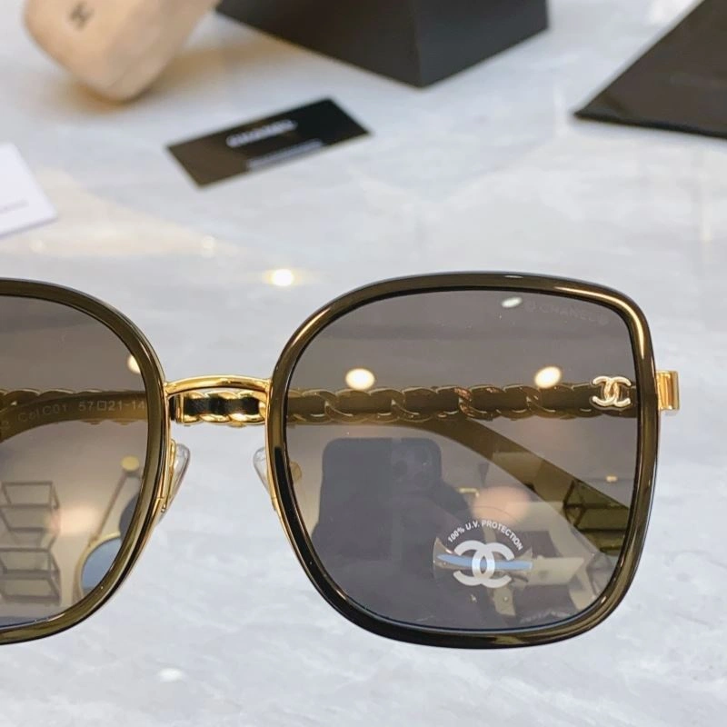 Top match Chanel Sunglasses