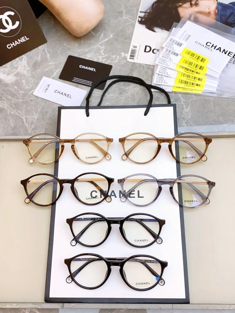 Accurate model Chanel Sunglasses