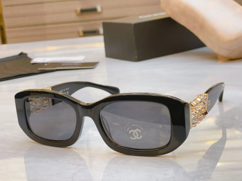 Exact replica Chanel Sunglasses