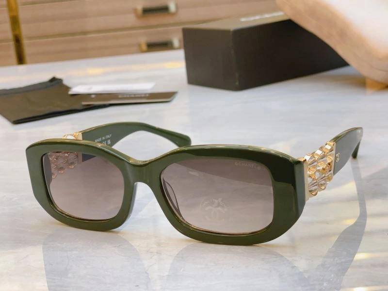 Exact replica Chanel Sunglasses