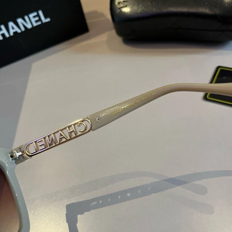 Exact replica Chanel Sunglasses