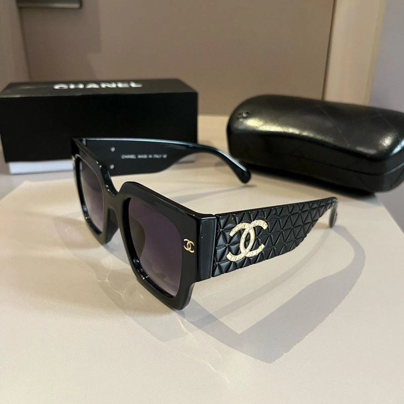 Low-cost Chanel Sunglasses