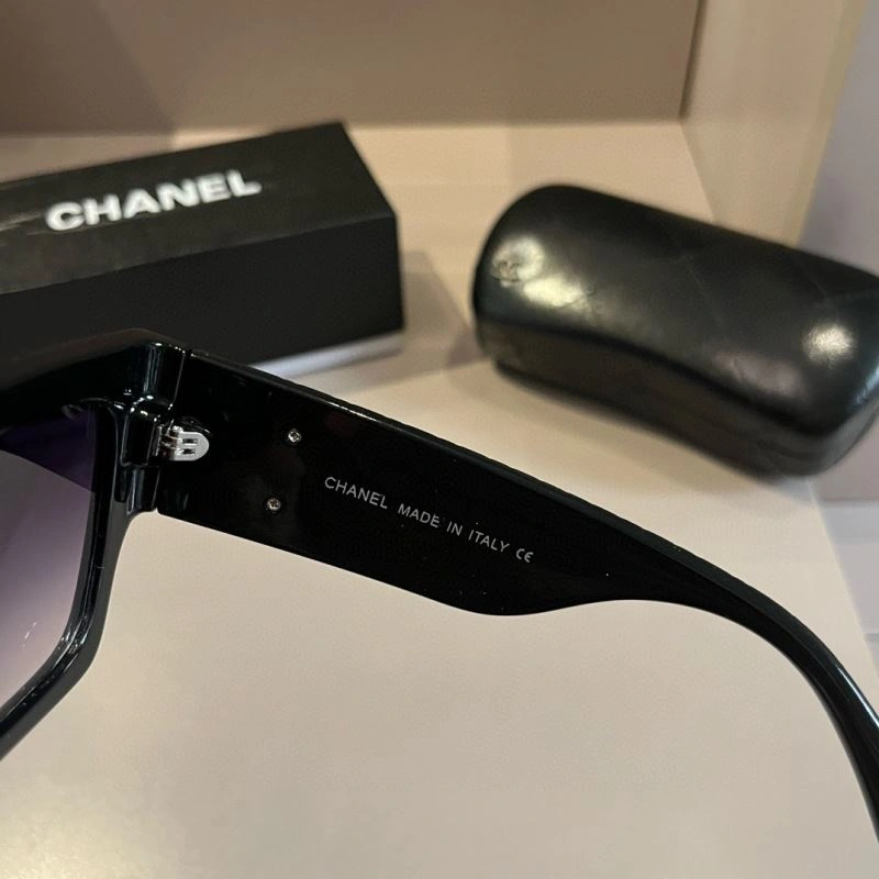 Low-cost Chanel Sunglasses