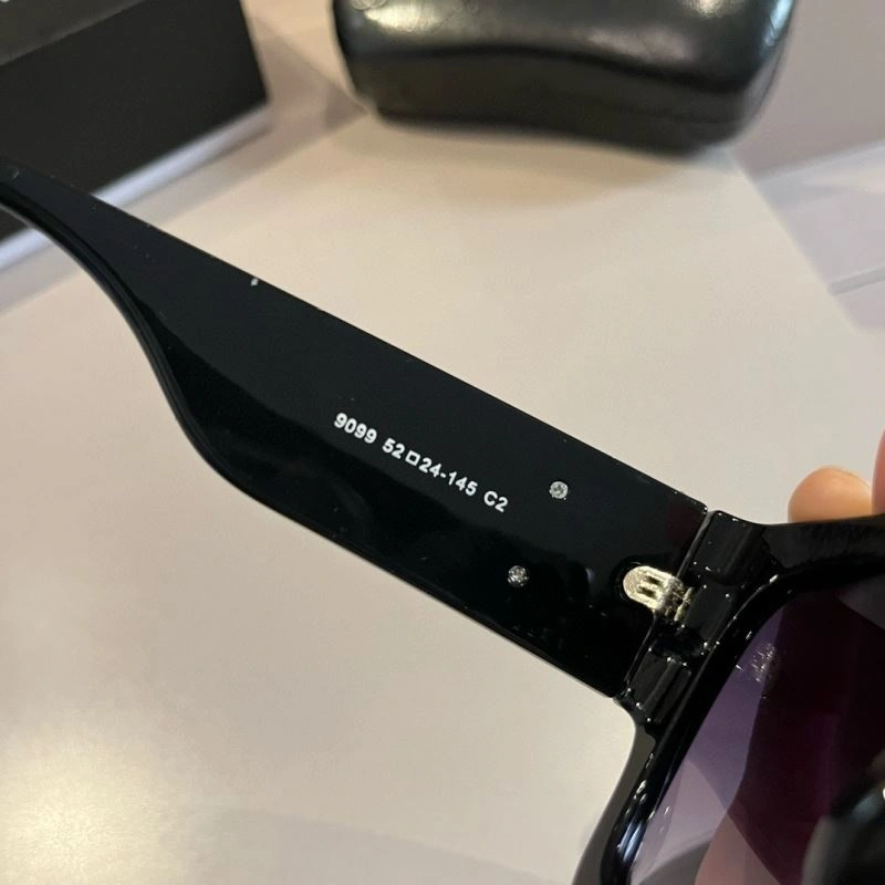 Low-cost Chanel Sunglasses