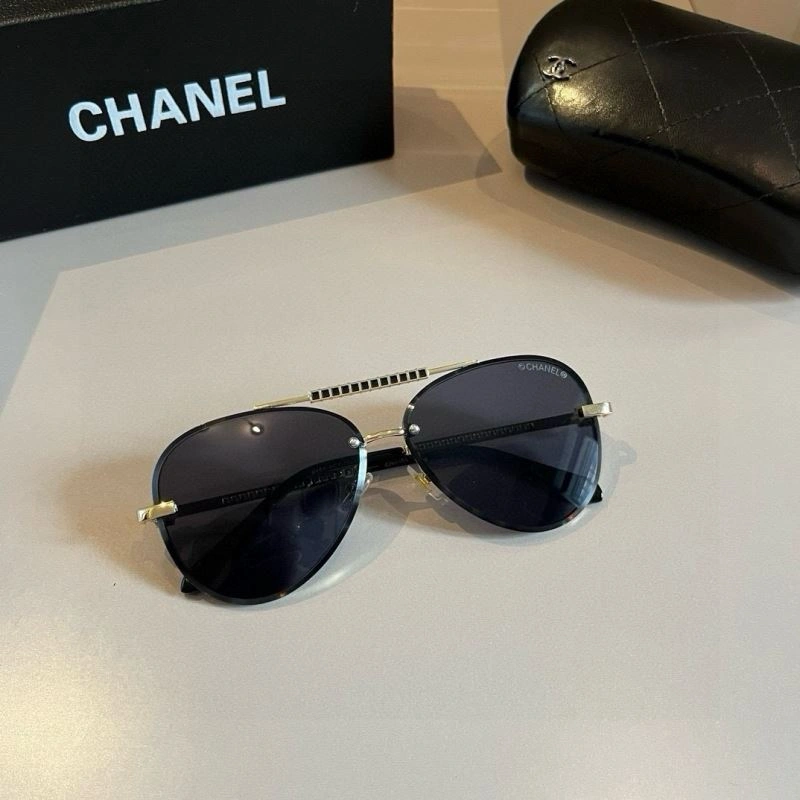 Low-cost Chanel Sunglasses