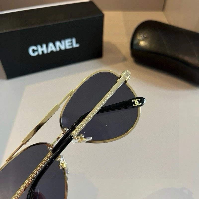 Low-cost Chanel Sunglasses
