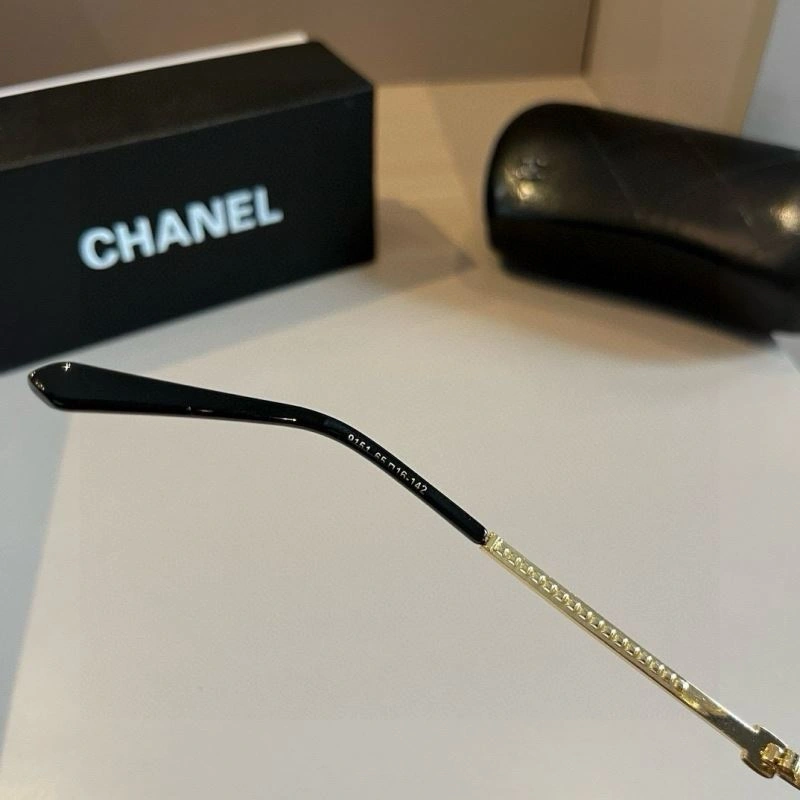 Low-cost Chanel Sunglasses