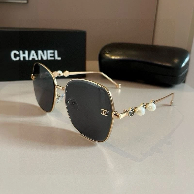 Top match Chanel Sunglasses