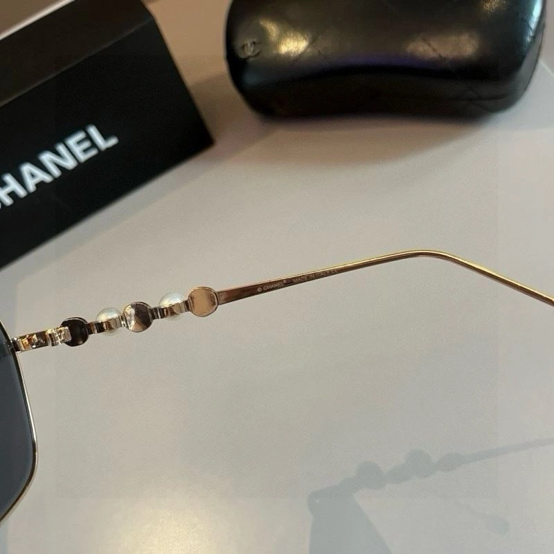 Top match Chanel Sunglasses