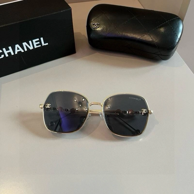 Top match Chanel Sunglasses