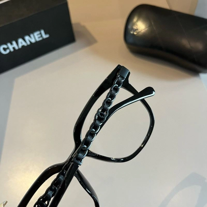 Top match Chanel Sunglasses