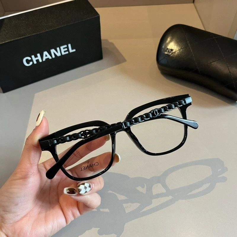 Top match Chanel Sunglasses