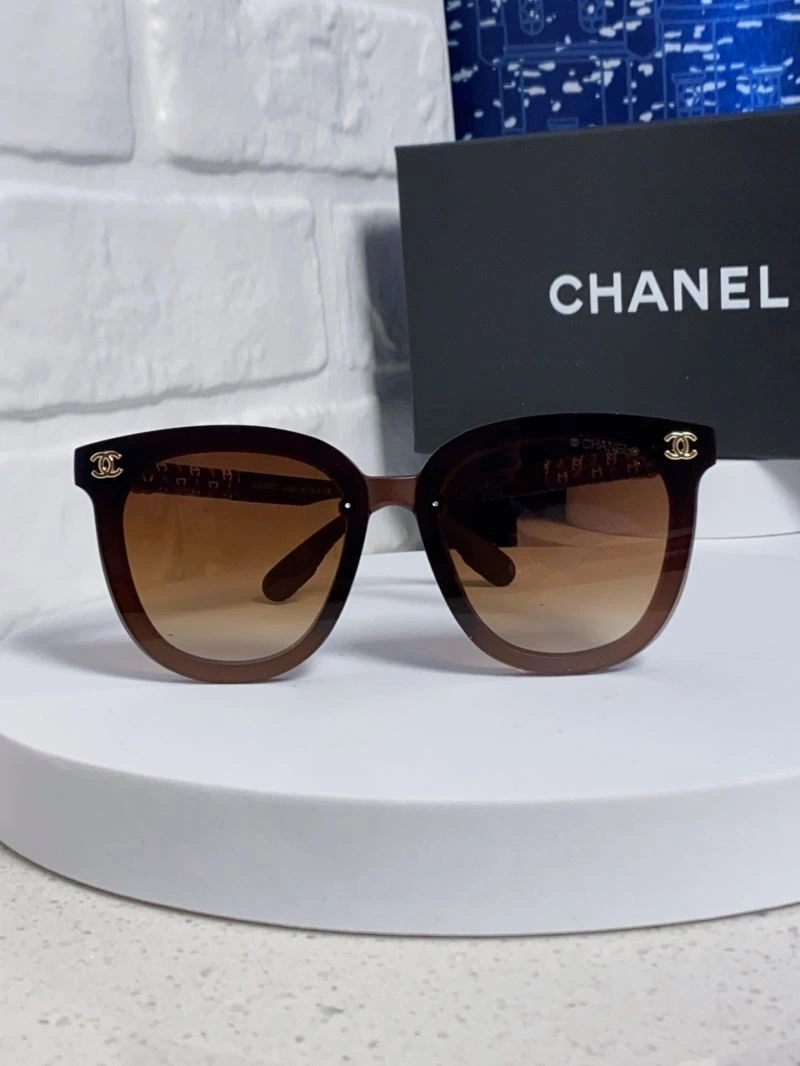 Top mirror Chanel Sunglasses