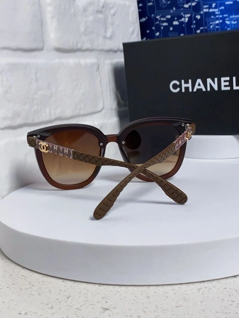 Top mirror Chanel Sunglasses